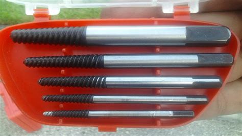 Removing A Broken Bolt With A Bolt Extractor - YouTube