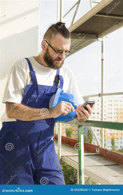 Worker Set Up Dial Indicator Gauge Royalty Free Stock Photography CartoonDealer Com