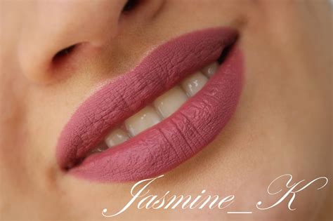 Идеальный карандаш помощник для губ Jolies Levres от Vivienne Sabo в оттенке 202 для чайной