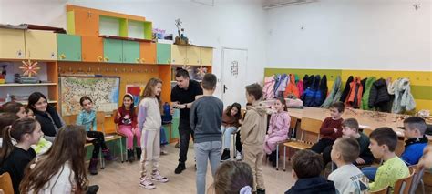 Продължава работата ни по покана на ръководството на СУ Емилиян Станев Велико Търново На 12