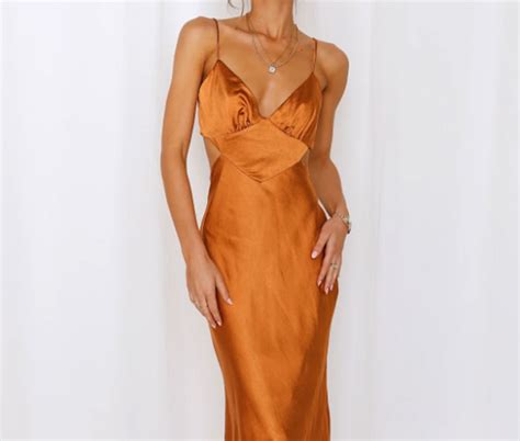 Woman Asks If Her Dress Was Really Inappropriate After Bride Makes A Scene Bored Panda