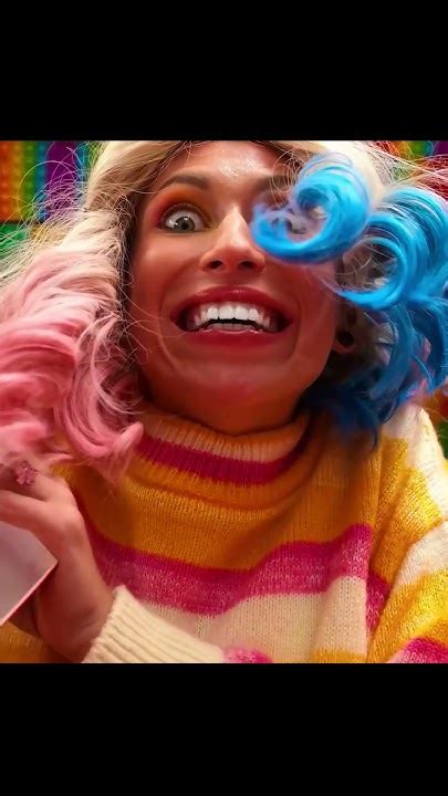 소녀가 상자를 열다 Youtube