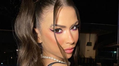 Simula O De Sexo Oral Em Pr Tese No Show De Mc Pipokinha Viraliza Na Web Popline