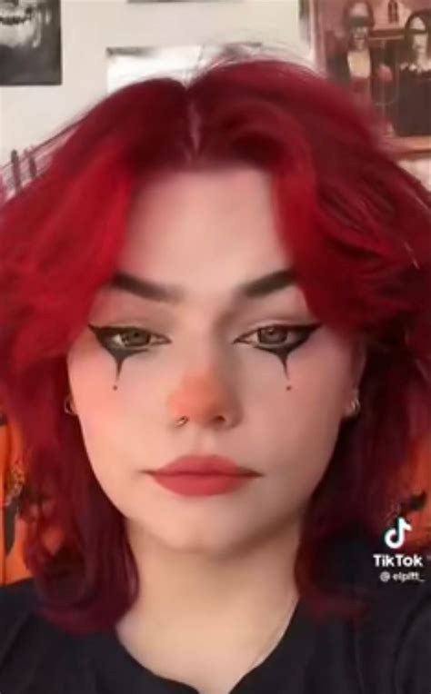 Clown Eyeliner Halloween Face Makeup Face Makeup Halloween Face