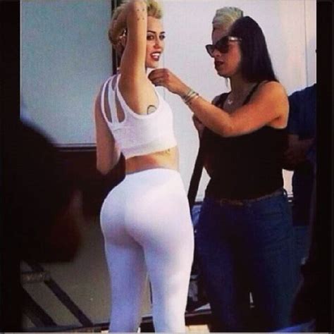 Photo Of Miley Cyrus Hits The Internet Of Her With Plumper Cakes Photo