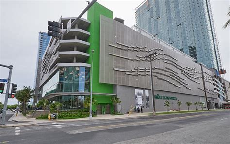 Heres A Look Inside The Biggest Whole Foods Market Store In Hawai‘i
