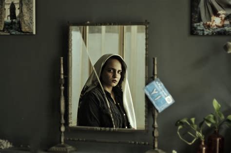 Different Mirror Reflection Photography