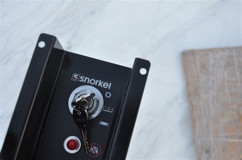 Snorkel Scissor Lift Controller 1500662 W Keys Ignition Switch Emer