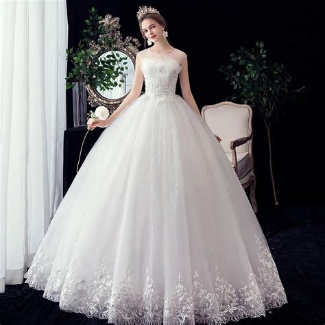 Elegant Lace Bridal Gown With Sheer Sleeves On Luulla
