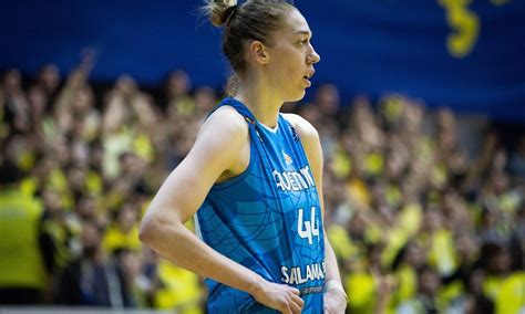 Határ Bernadették Kulcsmeccset Nyertek Idegenben Wbasket