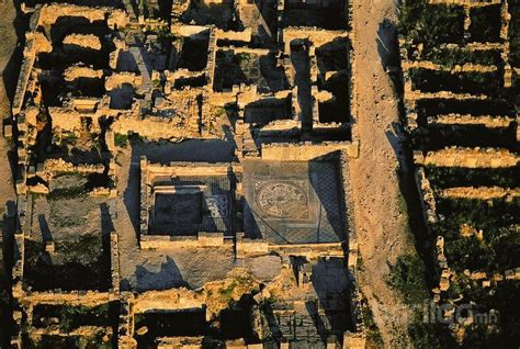 Орчин үеийн шийдэлтэй эртний Ромын хот