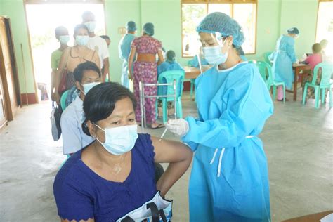 ပုဗ္ဗသီရိမြို့နယ်တွင် ကိုဗစ် ၁၉ ရောဂါ ကာကွယ်ဆေး ဆက်လက်ထိုးနှံ Information And Public