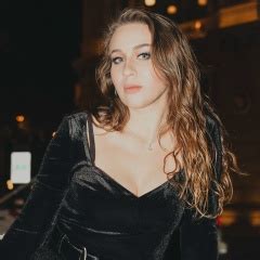 Polina Zueva место жительства аккаунт ВКонтакте