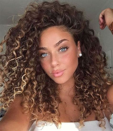 10 Best Ombre Curly Hair Ideas Curly Hair Styles Naturally Curly