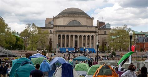 Студентите во САД организираат протести од Калифорнија до Масачусетс поради војната во Газа