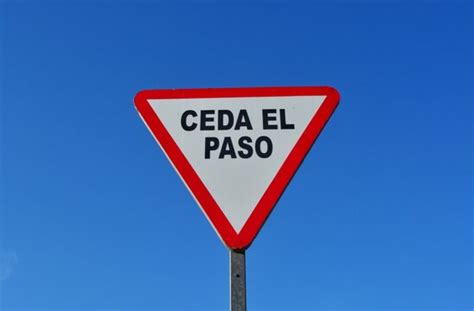 Plantilla De Señal De Ceda El Paso Plantilla Para Pintar Señales A