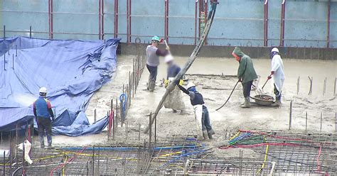 폭우 속 콘크리트 타설‘위험천만 아파트 신축공사 현장k