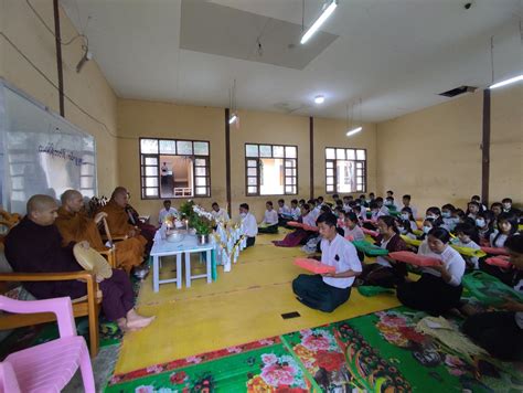 ခမောက်ကြီးမြို့၊ အခြေခံပညာအထက်တန်းကျောင်း၌ ပညာရေးမိသားစုမှ ကထိန်သင်္ကန်း ဆက်ကပ်လှူဒါန်းခြင်း ပ