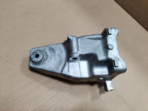 MERCEDES-BENZ Variklio dekoratyvinė plastmasė A2740106707
