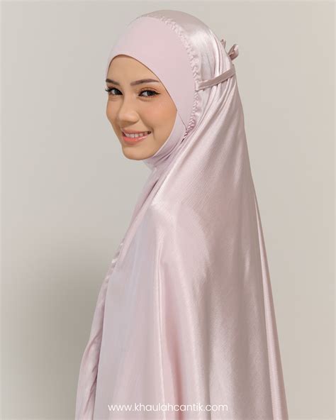 Luna Crush Khaulah Cantik Truly Pleasing Telekung