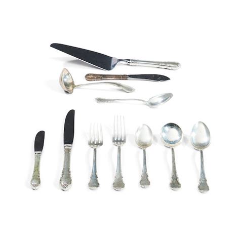 Bonhams Skinner Lunt Modern Victorian Flatware Set
