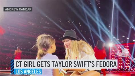 Watch As Taylor Swift Gives Fedora To Old Lyme Girl At La Concert Nbc