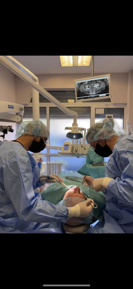 Д р Александър Алексов Зъболекар Стоматолог София Супердок