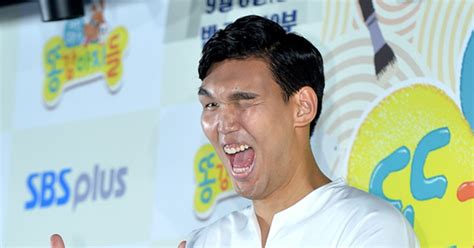 포토 하승진 귀엽고 깜찍하게