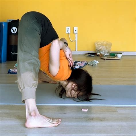 홍대요가 상수요가 내려가는 과정이 중요한 스탠딩 전굴자세 우타나사나 프라사리타파도타나사나c 서울특별시 마포구 서교동 비즈프로필