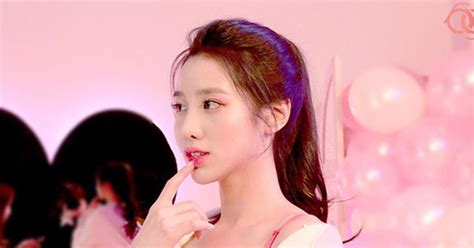 베리굿 조현 속옷 광고 현장 사진 공개 갓 섹시 포텐 폭발