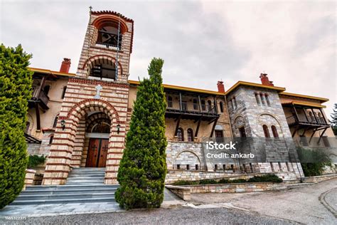 그리스 아티카의 마르코풀로스 오로포우에 있는 파나기아 수도원 0명에 대한 스톡 사진 및 기타 이미지 0명 Byzantine 건물 외관 Istock