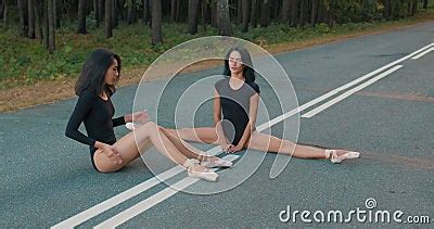 Beautiful Sports Girl Is Doing Split Warming Up Outdoors Stock Video Video Of Summer Harmony