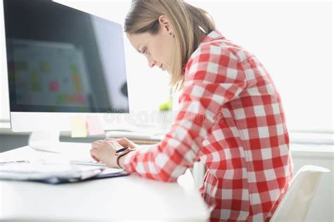 Hunched Woman Typing On Computer Keyboard At Table Stock Image Image Of Keyboard Girl
