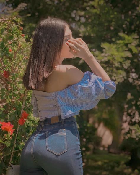 Pin De Estefany Fuentes En Fotos En 2025 Ropa De Moda Mujer Mujeres