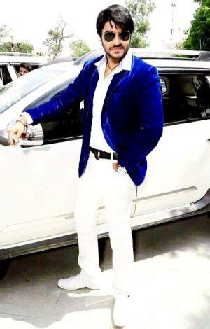 Pradeep Pandey Height Age Girlfriend Family Biography StarsUnfolded