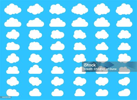 푹신한 구름의 큰 세트와 평평한 바닥 구름 아이콘이 파란색 배경에 분리된 플랫 스타일입니다 구름 벡터 컬렉션 개념에 대한 스톡 벡터 아트 및 기타 이미지 Istock