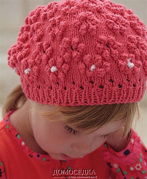 Детская вязаная шапочка спицами