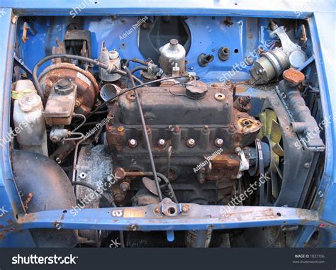 Old Rusty Car Engine Stock Photo 1831106 Shutterstock