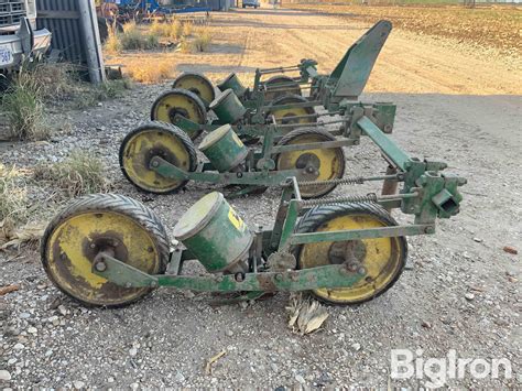 John Deere 33 4r36 Planter Agriculture Bigiron