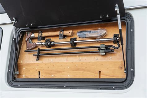 A Gullwing Hatch For The Troopy — Exploring Overland