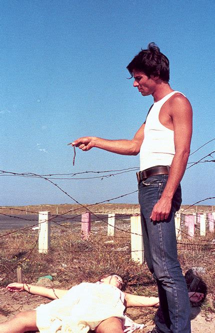 Une Vraie Jeune Fille Le Grand Action