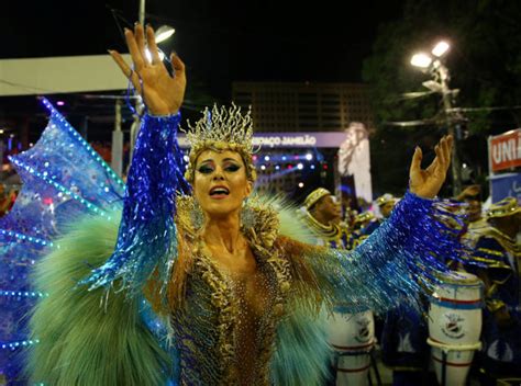 Rio De Janeiro Carnival Is As Hot As It Always Is Pics Izispicy Com