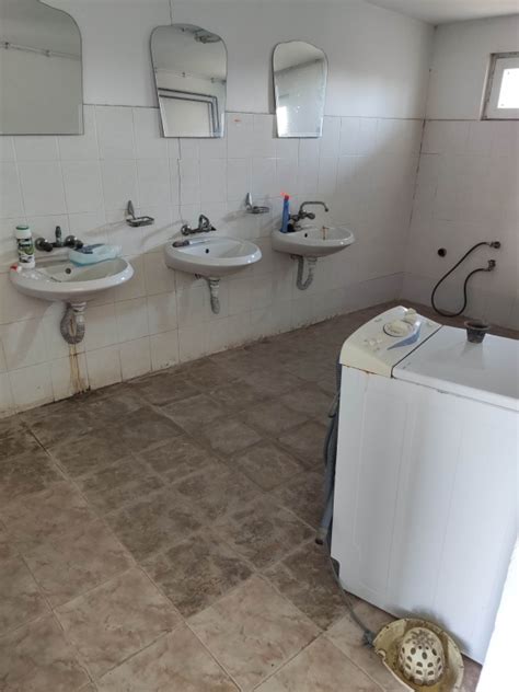 Парцел и 4 броя сгради в село Селце Частен съдебен изпълнител Николай Ников