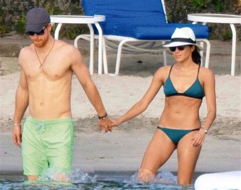 10 Hot Sexy Meghan Markle Bikini Pics
