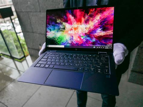 Hands On HP Elite Dragonfly Convertible Laptop Weighs Under Kg Techgoondu
