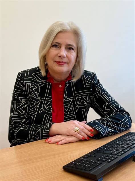 Български Разговаряме с Пепа Джеджева за проблемите като решения в