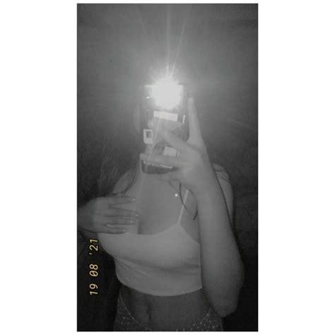 Body Photography Cute Selfies Poses Cute Selfie Ideas Cute Love