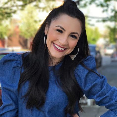 Foto Andra Fotografie De Pus în Ramă Cu Fata Ei Ce Mare A Crescut