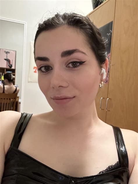 Felt Pretty π₯° Scrolller Felt Pretty π₯° Scrolller