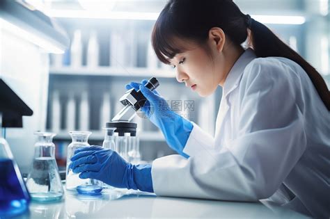 认真做实验的人高清图片下载 正版图片600689210 摄图网